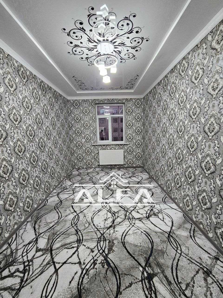 2 xonali 65m² 3-qavat sotiladi.