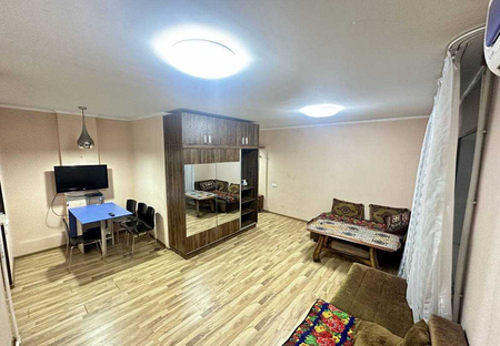 Аренда 2комнат С ремонтом и мебели Чимган эко базар