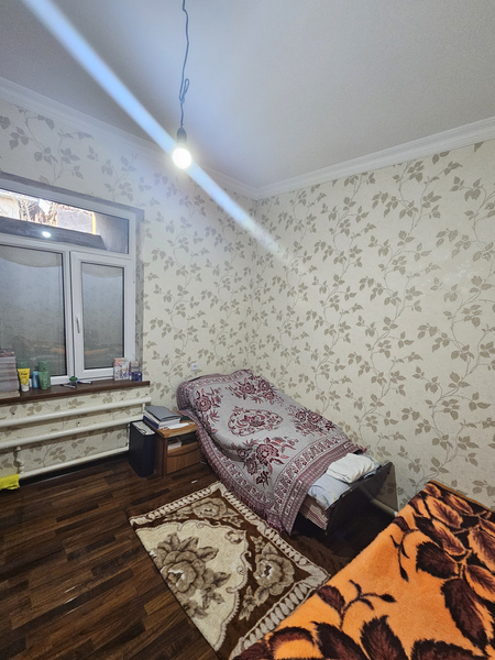 Кибрай тумани Ботаника мах. 3 сотих 3 хонали уй сотилади.