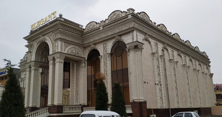 Мы изготавливаем лепнина из фибробетона и из гипса в любой сложности.