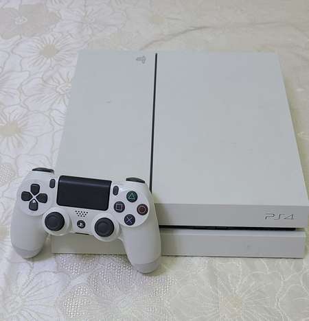 Playstation 4. 500GB