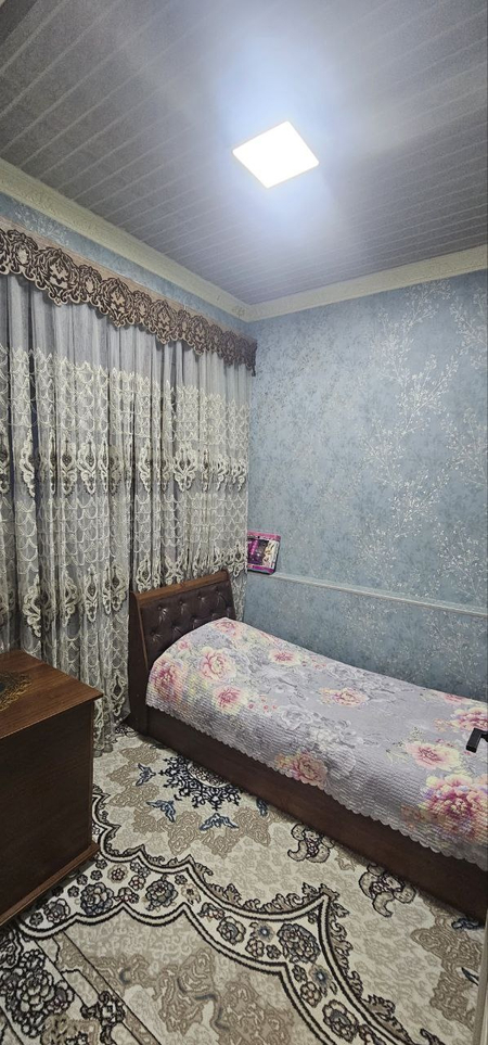 Продаётся Чиланзар 19 1/4/4 балкон 1.5 *6