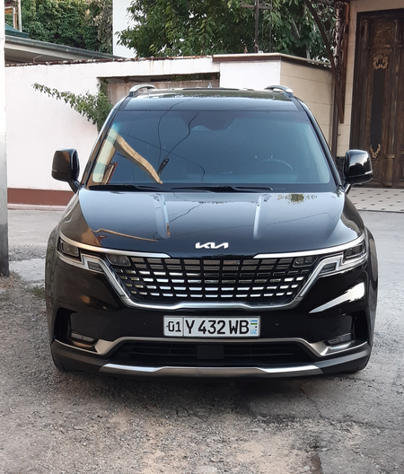 Продаётся Kia Carnival