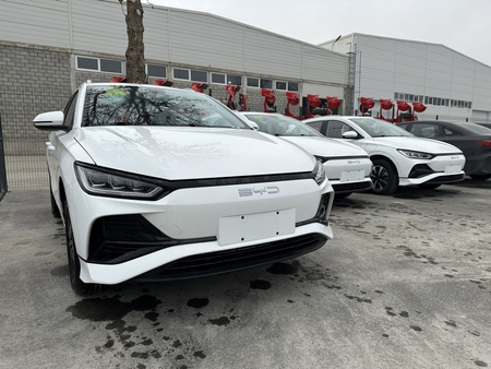 Byd E2 tezlik va komfort sevuvchilar uchun