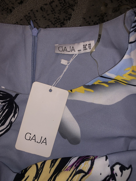 Платье от фирмы CAJA