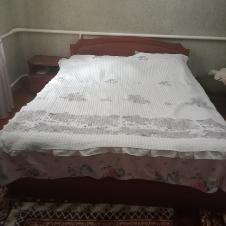 Продам спальную мебель из дома а также шкаф купе.