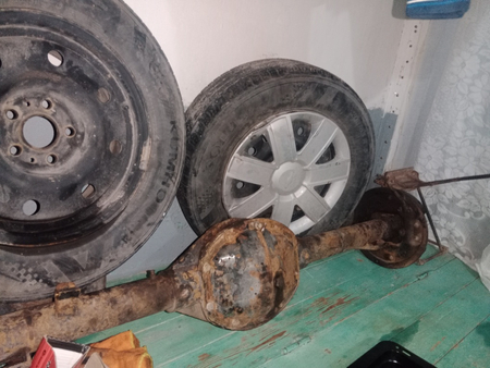 Chayka must Volga orqa polniy kamplekt