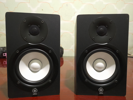 Студийные мониторы Yamaha HS50M
