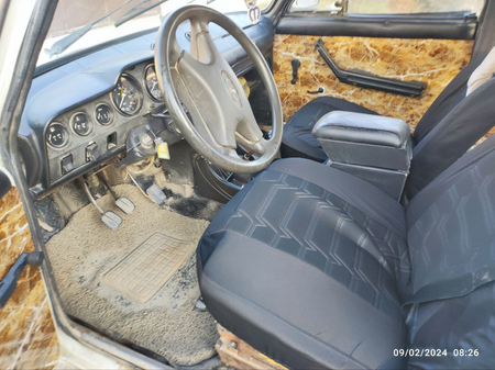 Vaz 21011 sotiladi