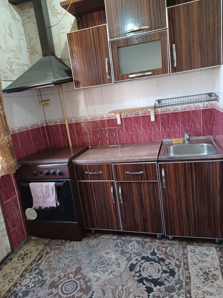 Срочно срочно прадам квартиру массив Куйлюк-4 1/3/4.   42000$