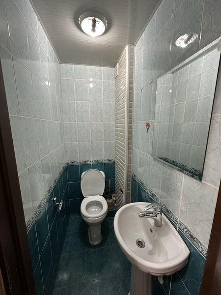 Qoraqamich 2/5 2/3/4 balkon 2/6 srochno sotiladi remontli uy
