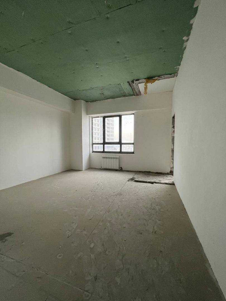 СРОЧНО продается АКАЙ СИТИ коробка 218м2 Дархан (133241)