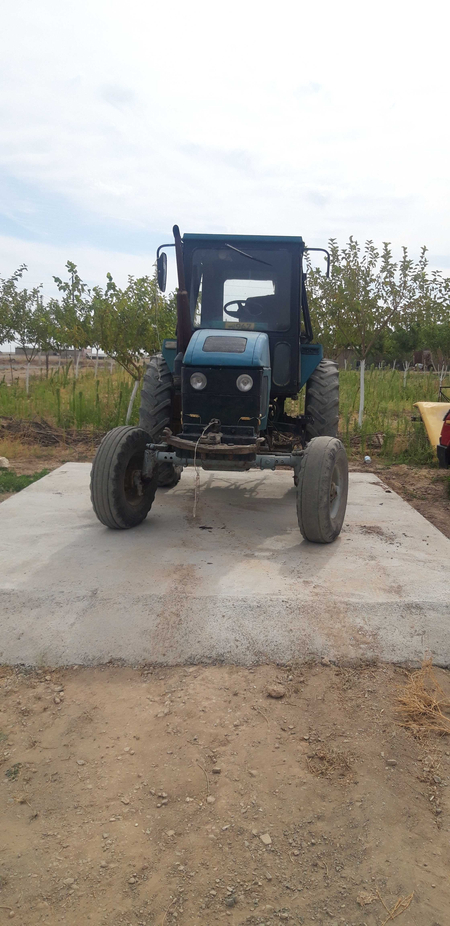Traktor TTZ zavod