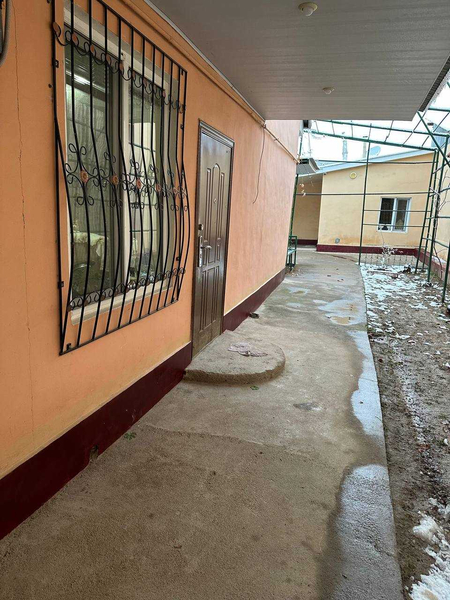 Продаётся благоустроенный дом в верхней части города Чирчика