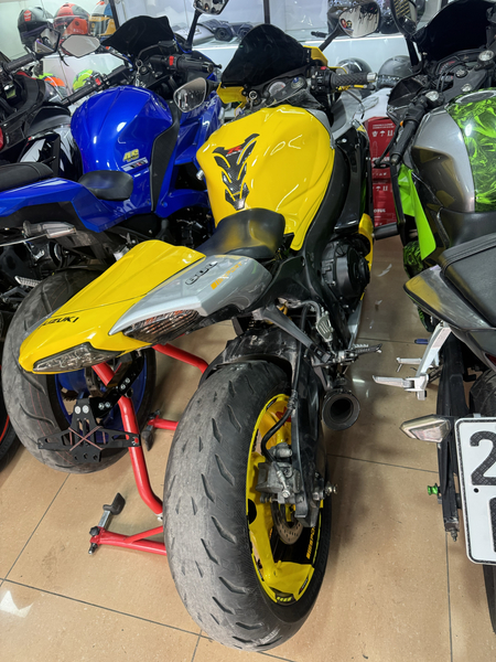 Suzuki Gsx-R k8 (600cc)