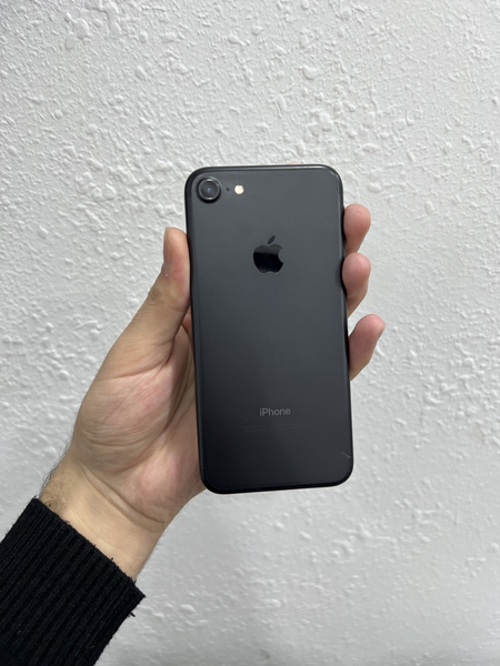 iphone 7 128 gb ideall aybi yoq srocna sotiladi