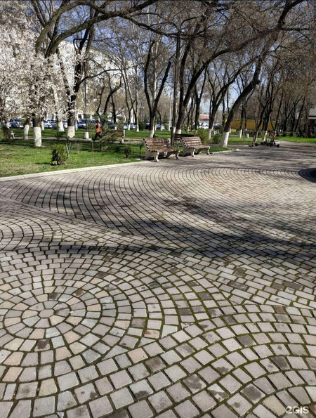 Рядом с Newport (Аэропорт), ул.Бабура. 3 комнатная для кап. ремонта.