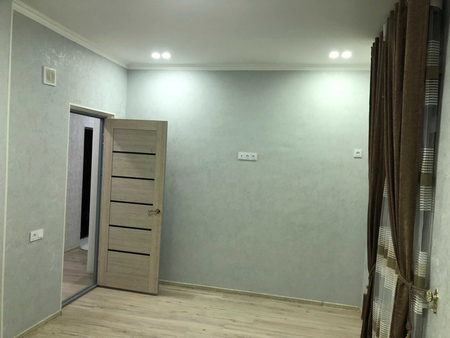 Kvartira sotiladi egasidan (Fargona sh, Tarona 16/25)