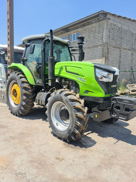 Traktor Sadin SD2104 Halol Nasiya Savdo