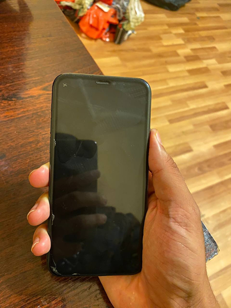 Iphone 11pro sotiladi