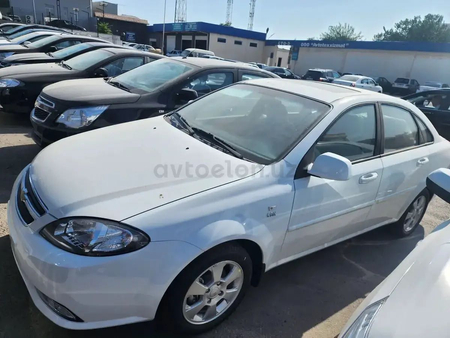 Arenda C Vikup Gentra M/T 2023 bez probeg