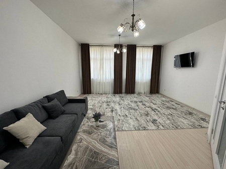 Срочно сдаю 2 ком Новостройка Golden House