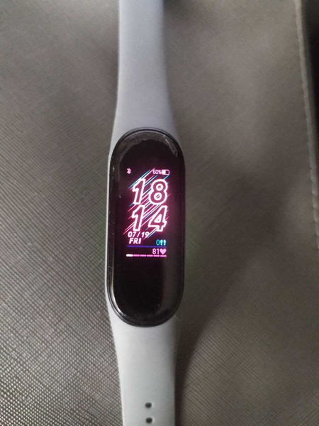Часы Mi band 4 / ми бэнд 4 / ми банд 4 (б/у).
