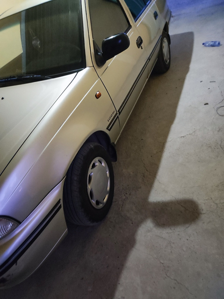 2ta yangi balon qoyilgan, matorlari ideal  luxe moshina