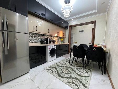 Продаю 2 ком кв-ру, ор-р: Дворец Авиастроители.