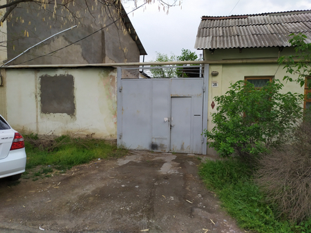 Uchastka sotiladi srochna