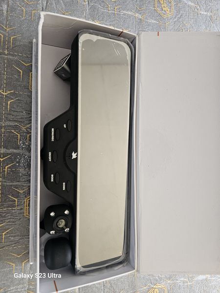 Avtoregistrator sotiladi