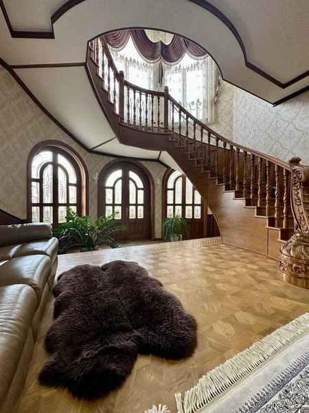 Продается Евро дом Ориентир: Центр Луначарский  1150м2