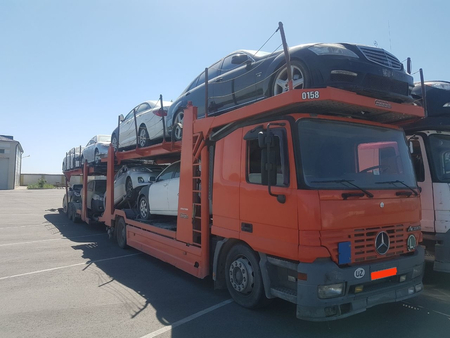 Продаётся б/у автовоз Mercedes Benz Actros в рабочем состоянии