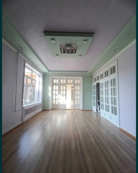 Hovli oktyabrskiy eski beeline ofisi orqasida