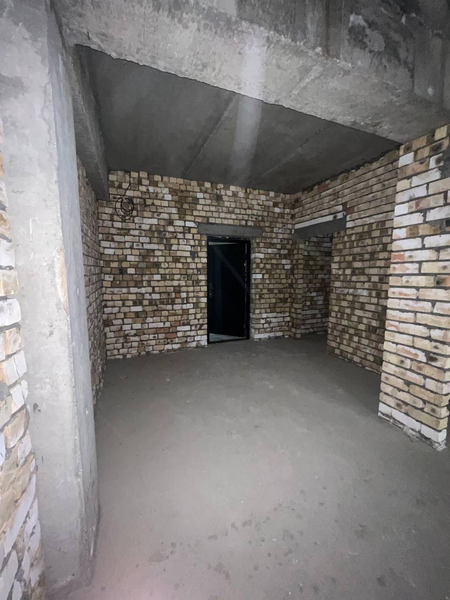 БУЗ-2 , ор-р Тараканчик
Кирпич 68м2 
Новостройка 3/3/4