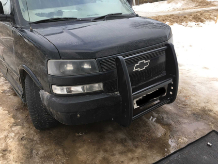 Кенгурятник на Chevrolet Express