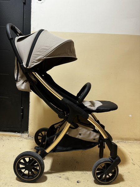 Коляска от Ining Baby