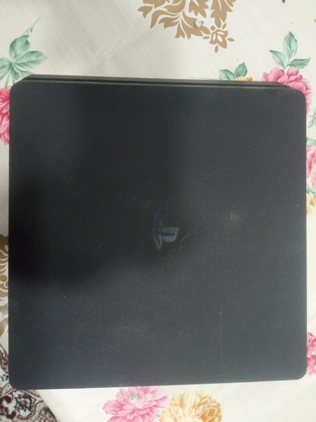 Playstation 4 продаётся