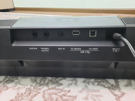Yamaha sintezator/ pianino psr E463