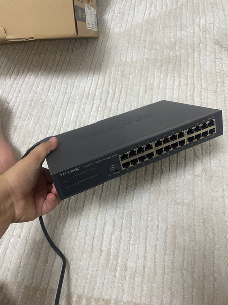 24 TL-SG2024D  Gigabite Switch