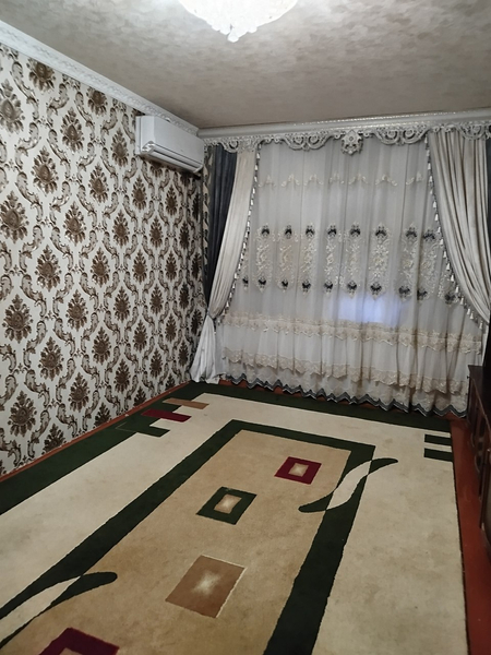 Дом сотилади 4 хонали 3 этажда