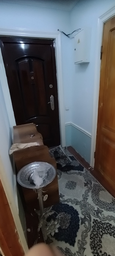 3xonali kvartira sotiladi