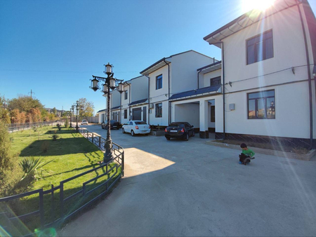 Продам евро Коттедж Юнусобадском районе Тутзор махалла 1,7 соток