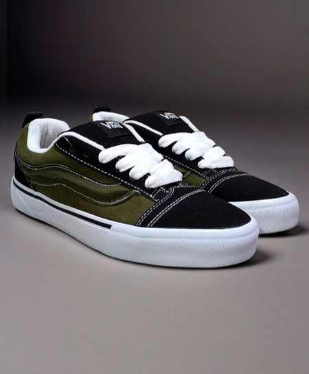 Vans \\\