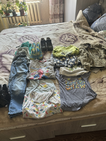 Продам за 50 тыс детские вещи