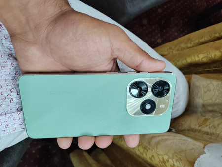 Tecno Spark 20 c. 128 pamyat