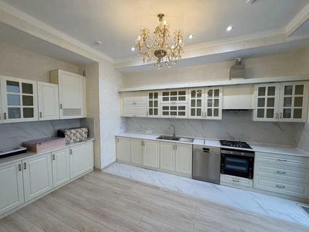 Срочно сдается 4/10/18 квартира 130 м² ЖК \\\
