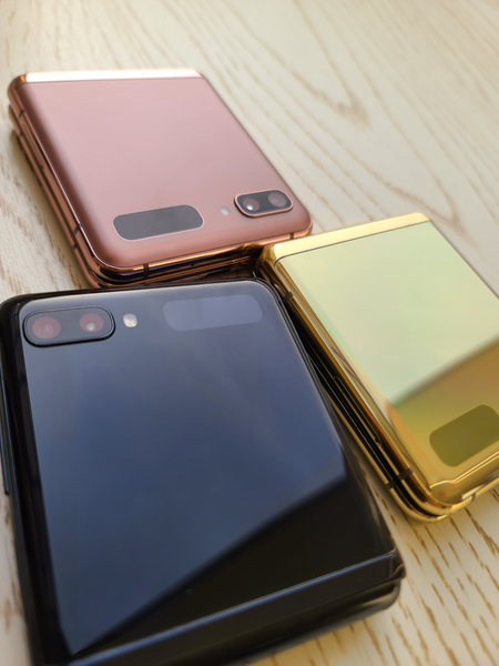Samsung Galaxy Z Flip 2 5G. Snapdragon 855. OzU 8/256. BooM skidka