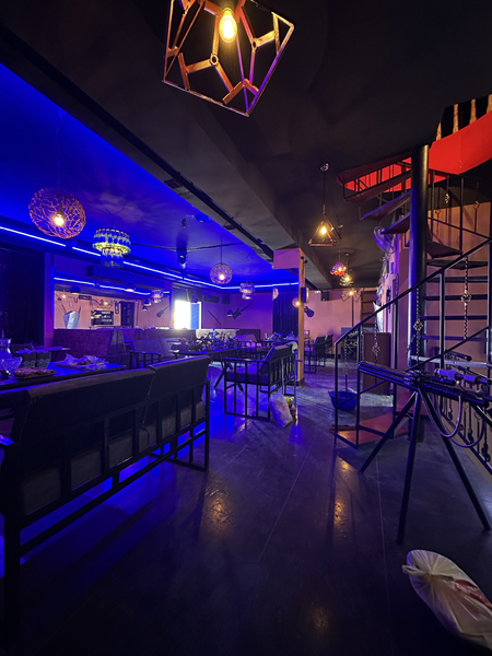 Kafe Restoran bar sotiladi