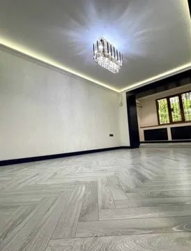 Якасарай сим сим 4 комнаты 82м²+12м² подвал  вдоль дороги под офис